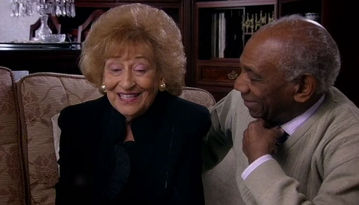 Юную британку осуждали за любовь к темнокожему, а она вышла за него ...